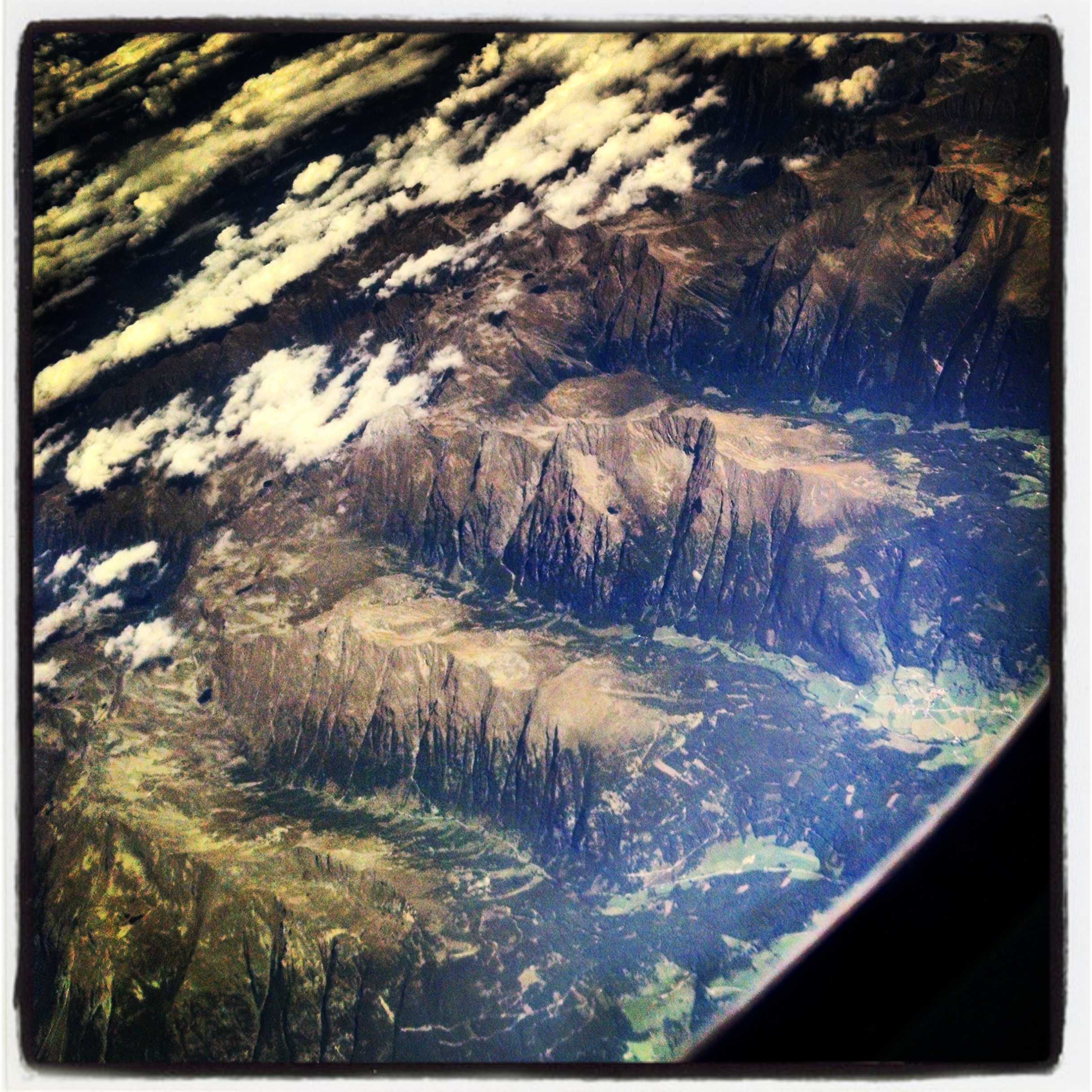 best plane window seat view between Paris and New Delhi